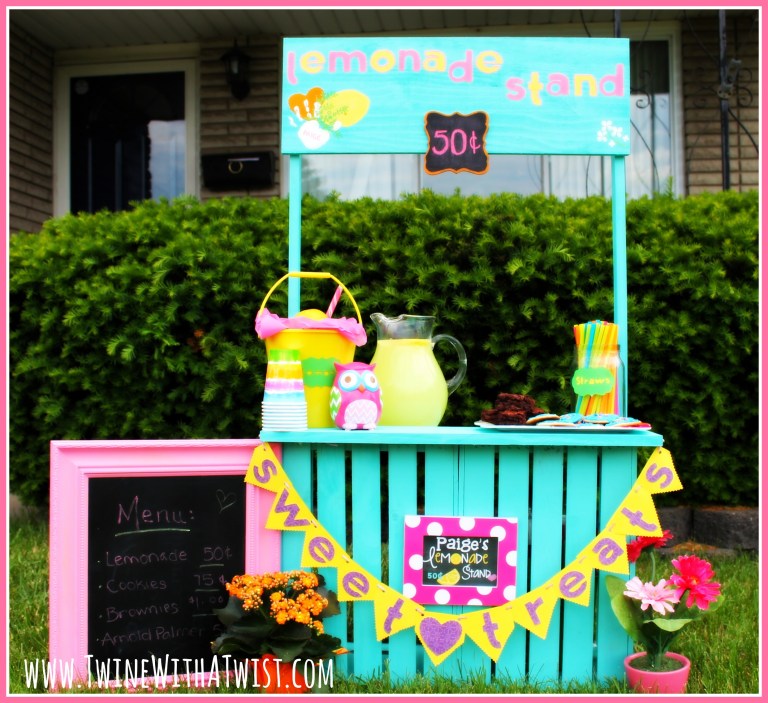 DIY :{Simple}: LeMoNaDe Stand!